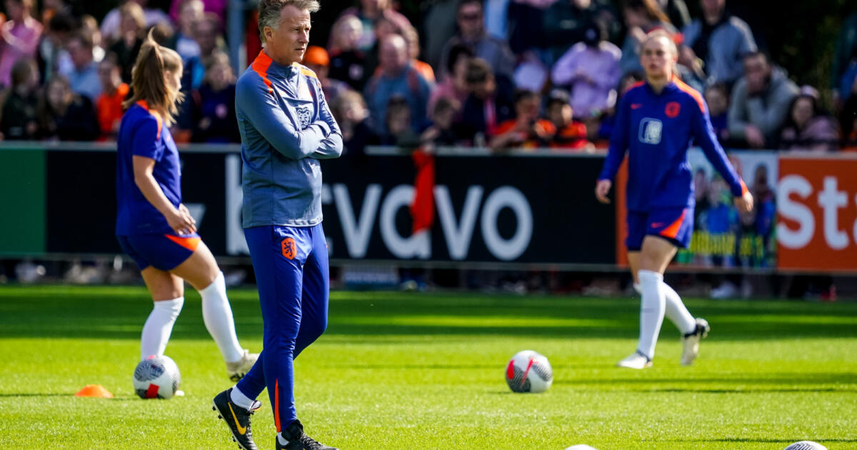 Andries Jonker baalt van Chris Woerts: "Dan… | Vrouwenvoetbalnieuws