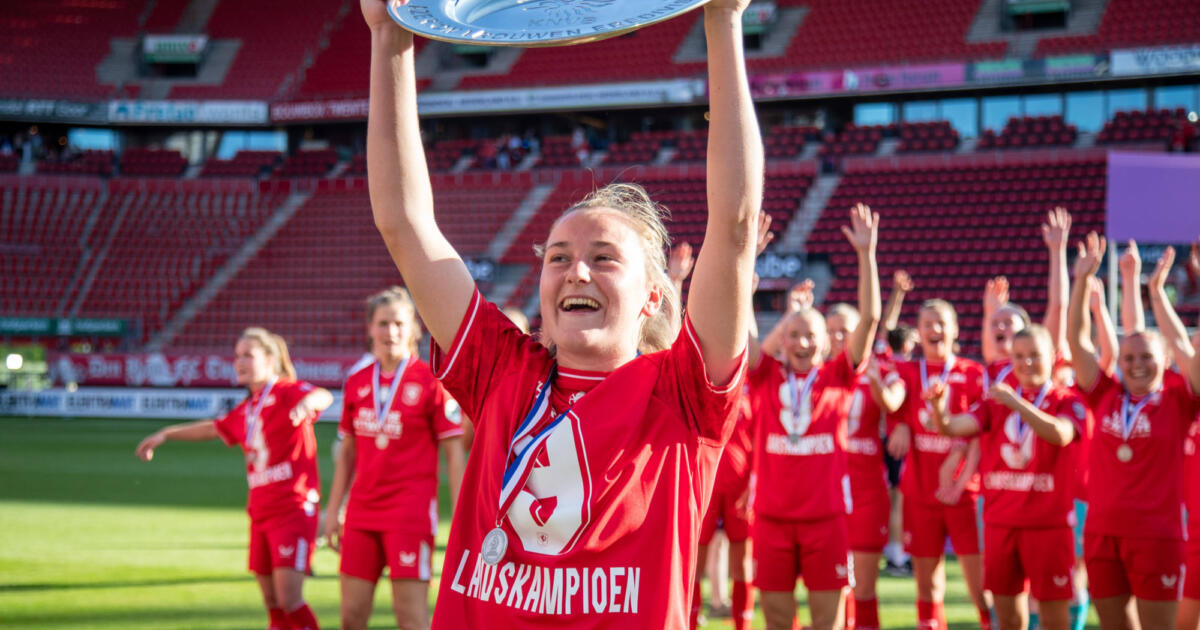 Kaptein neemt afscheid van FC Twente: "Voor altijd… | Twentefans.nl