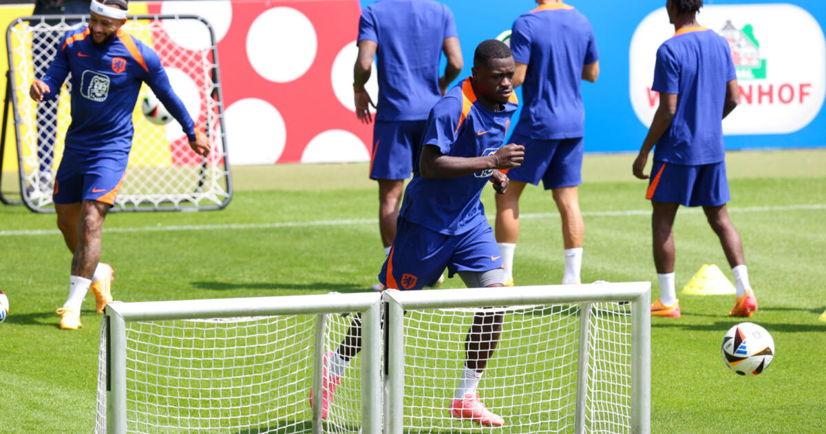 Zirkzee boven Brian Brobbey in pikorde? "Dat is wel klasse" | Ajax1