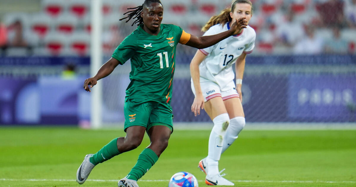 J.K. Rowling valt Banda aan: "Spugen in het… | Vrouwenvoetbalnieuws