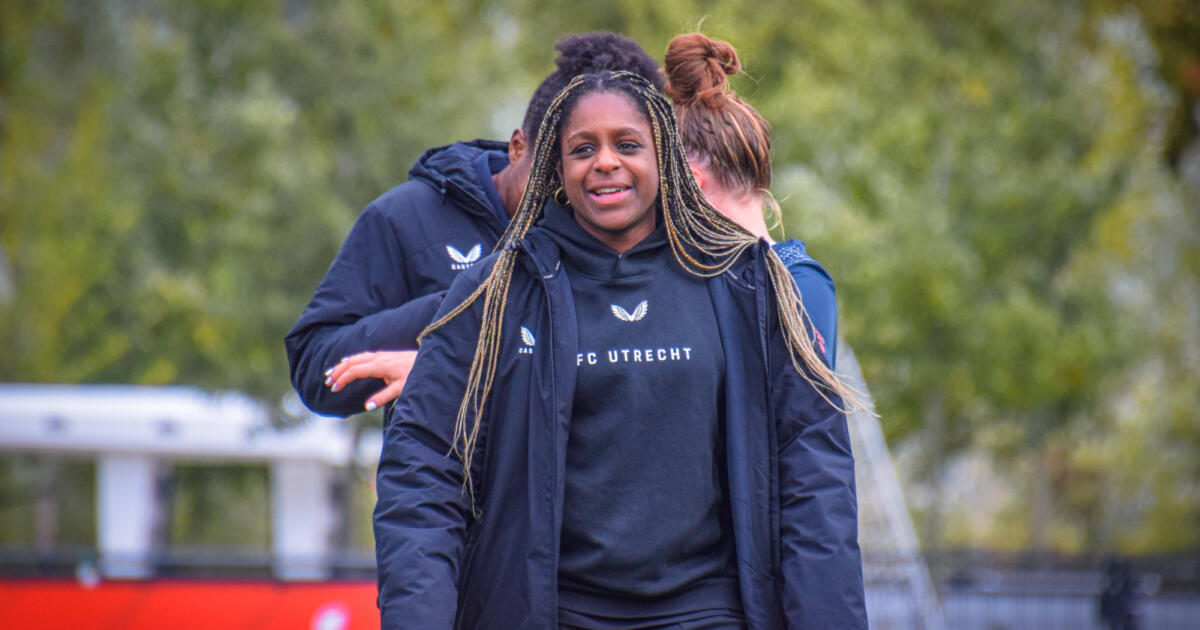 Van der Most eerlijk: "Woord stoppen kon ik… | Vrouwenvoetbalnieuws