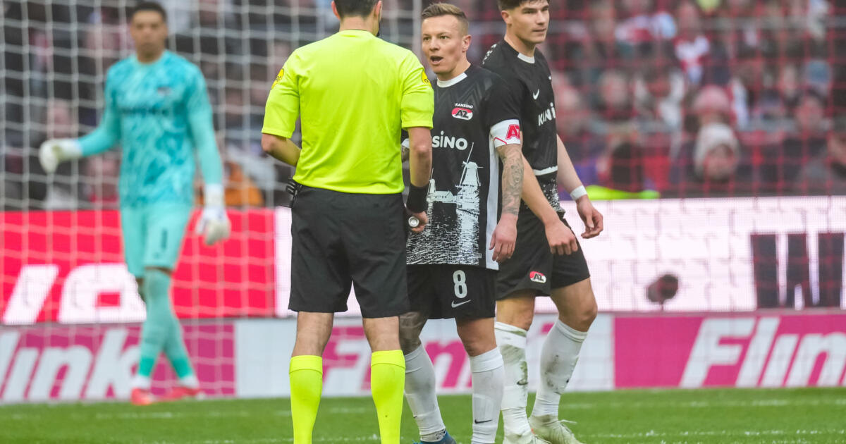 Clasie woedend na duel tegen Ajax: "Bij Brobbey fluit hij wel" | Ajax1