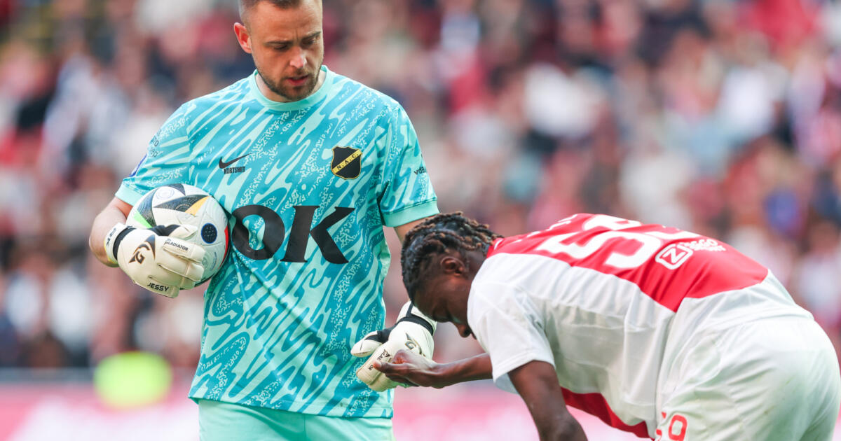 Kortsmit is het niet eens met penalty-moment: "Het is wel… | NACFans