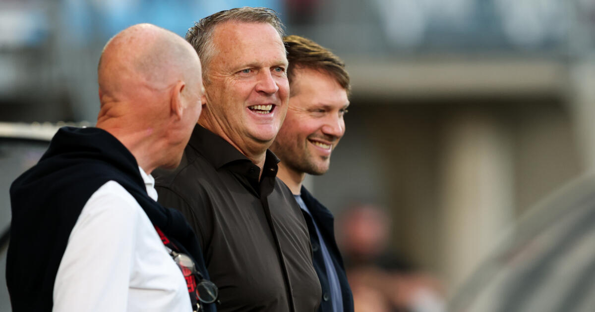 Van den Brom: "Heel blij dat zo'n speler voor FC… | Twentefans.nl