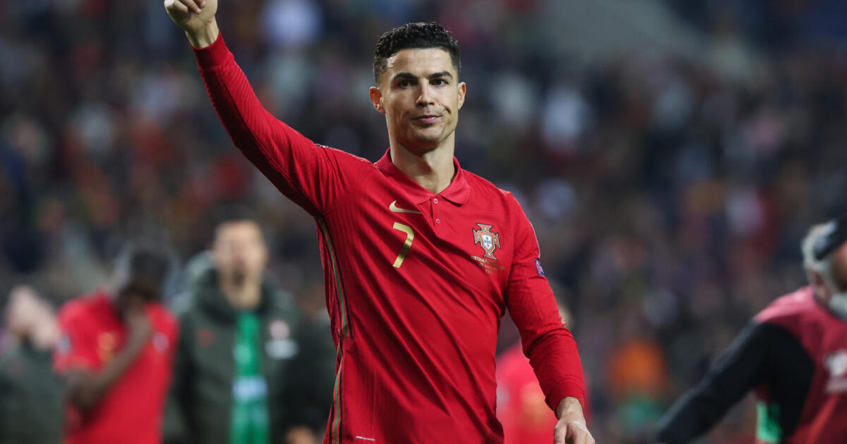 Ronaldo tekent bij Al-Nassr: zoveel verdient hij per… | Voetbalnieuws