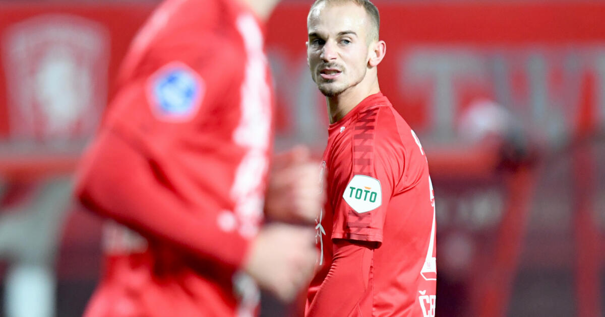 Cerny krijgt advies: "Hij moet niet zo overgevoelig… | Twentefans.nl