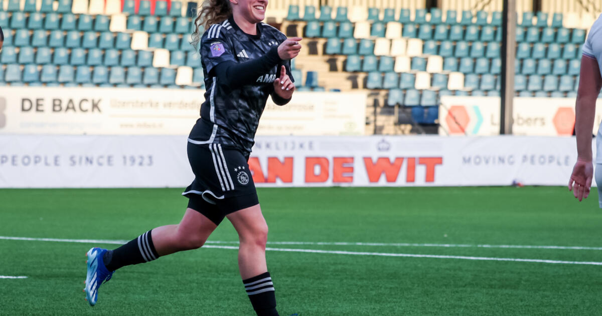 Tolhoek duidelijk: "Voor nu wil ik dé spits… | Vrouwenvoetbalnieuws