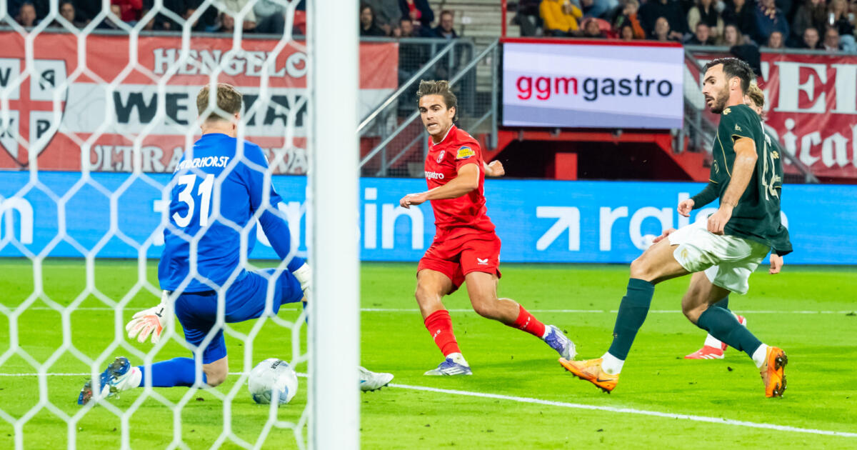 Van Rooij deelt Van den Brom-tactieken: "Dat heeft… | Twentefans.nl