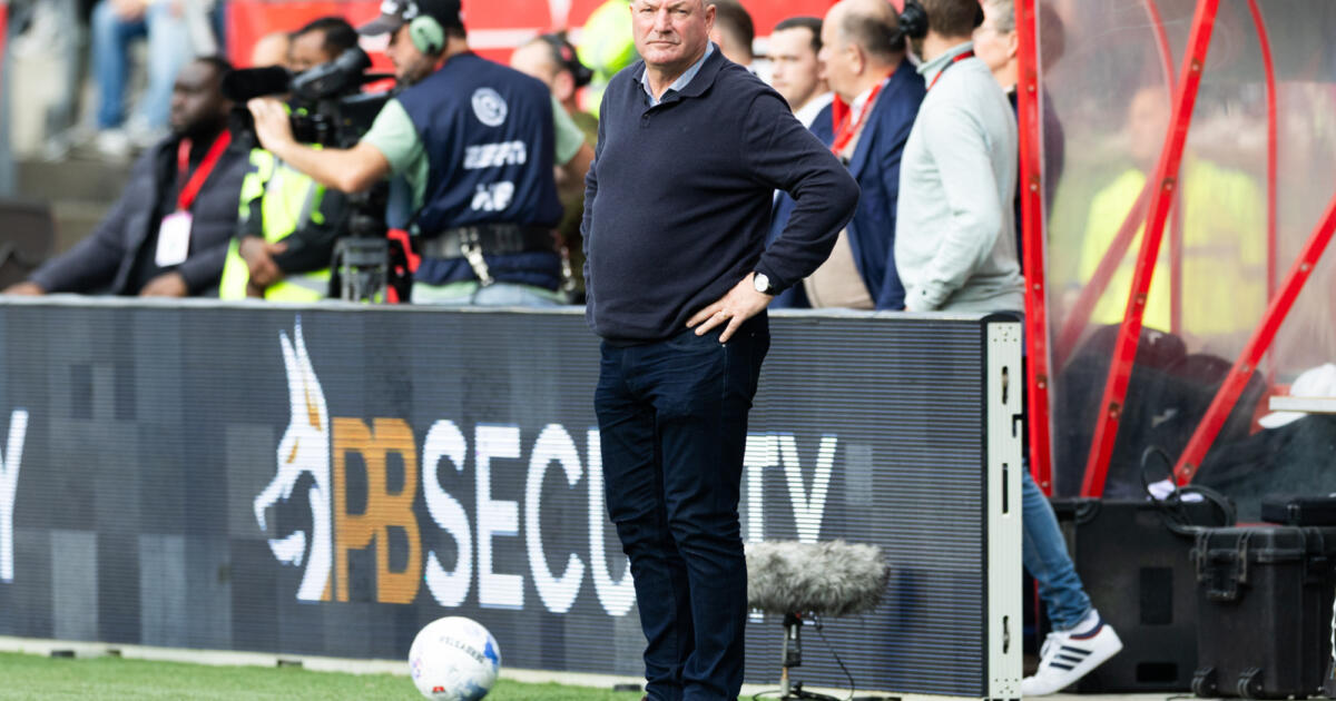 Ron Jans komt met duidelijk signaal: "Complimenten aan hem" | Ajax1