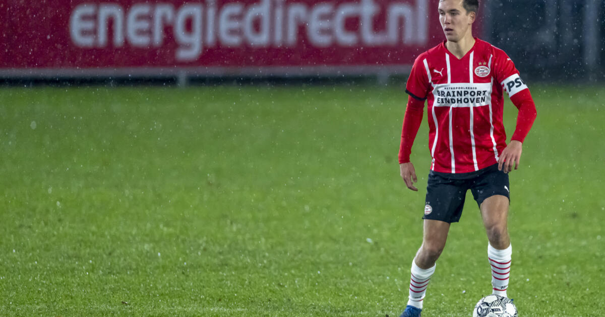 Talent Vos kan contract verlengen: "Ik denk er nog even… | PSVFans