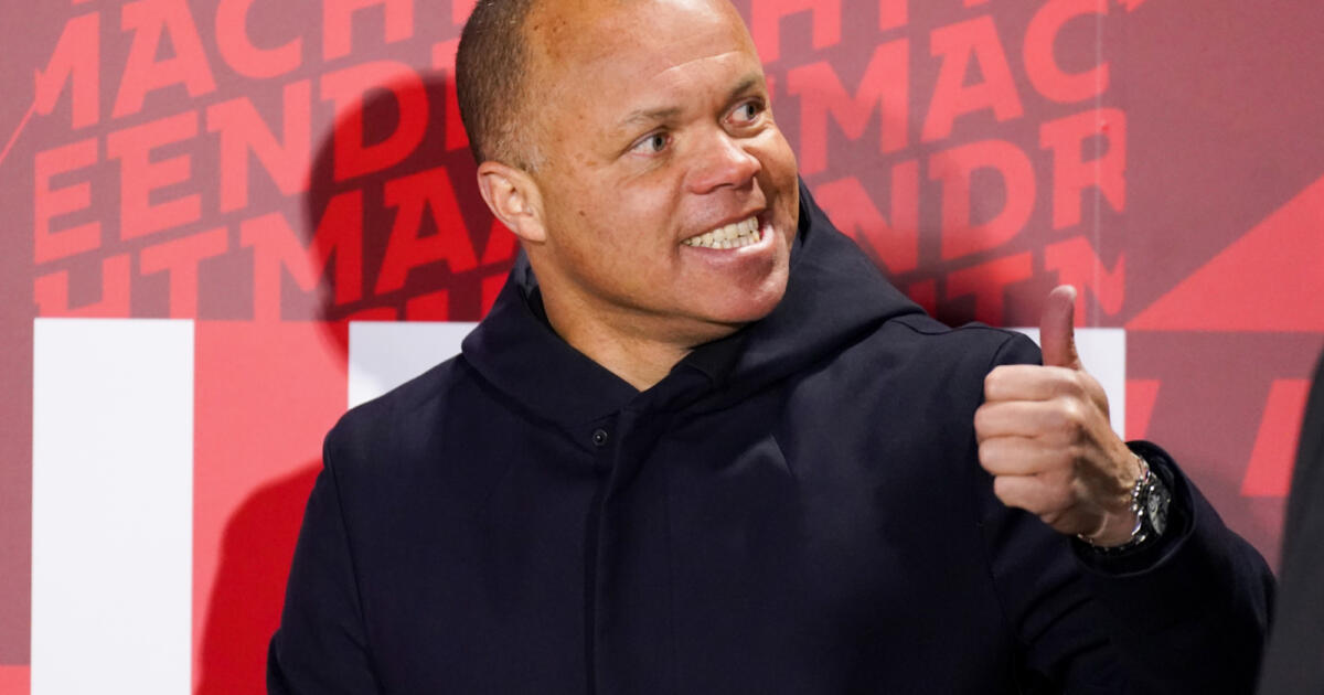 Earnest Stewart over transferwindow: "Dat is nu een stuk… | PSVFans