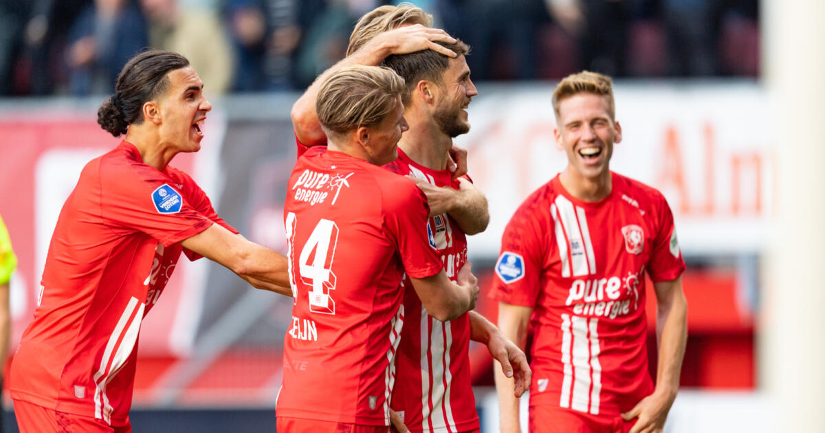 Van Wolfswinkel in Elftal van de Week: "Hij is heel… | Twentefans.nl