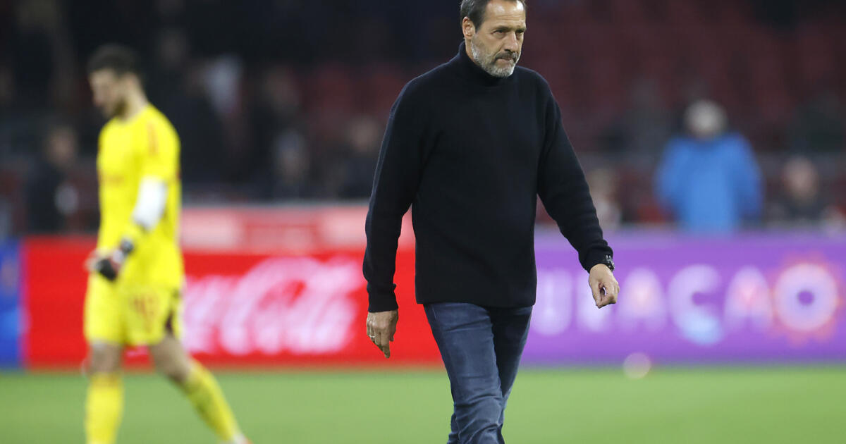 John van 't Schip baalt flink van zijn speler: "Een… | Voetbalnieuws