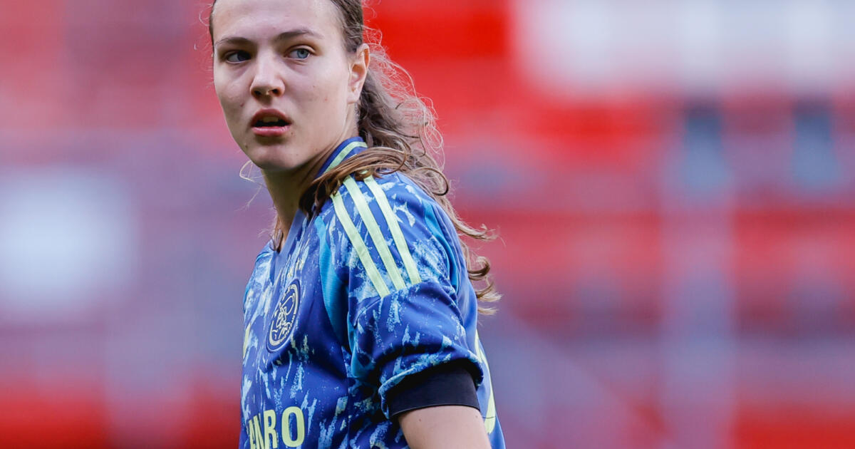 Twee Ajax-speelsters debuteren in selectie van… | Ajax1