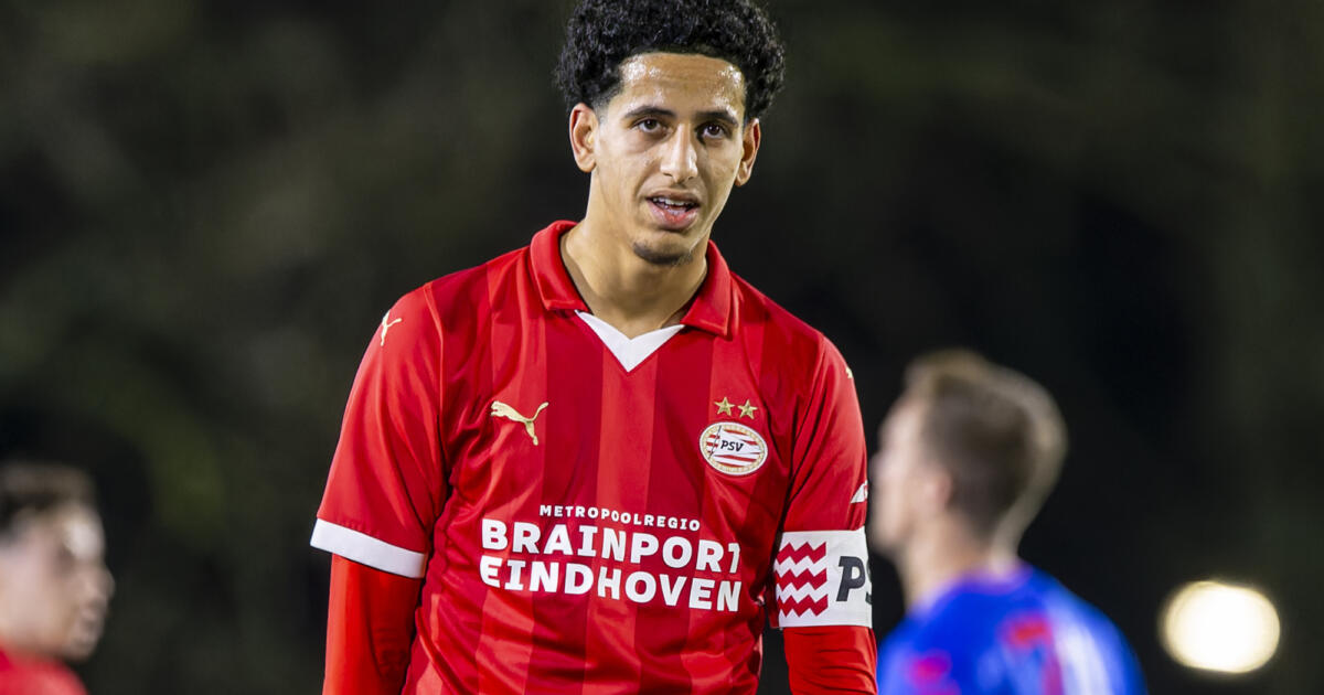 Mohamed Nassoh weg bij PSV? "Hij gaat tekenen bij… | PSVFans