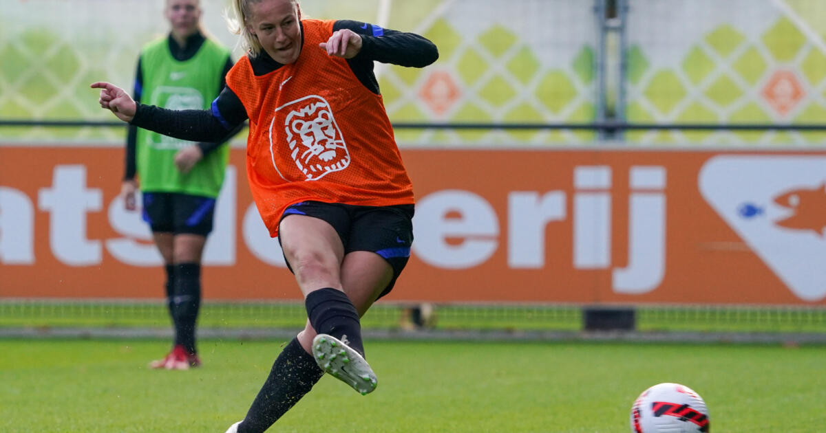 Eén OranjeLeeuwin 'op scherp' voor… | Vrouwenvoetbalnieuws