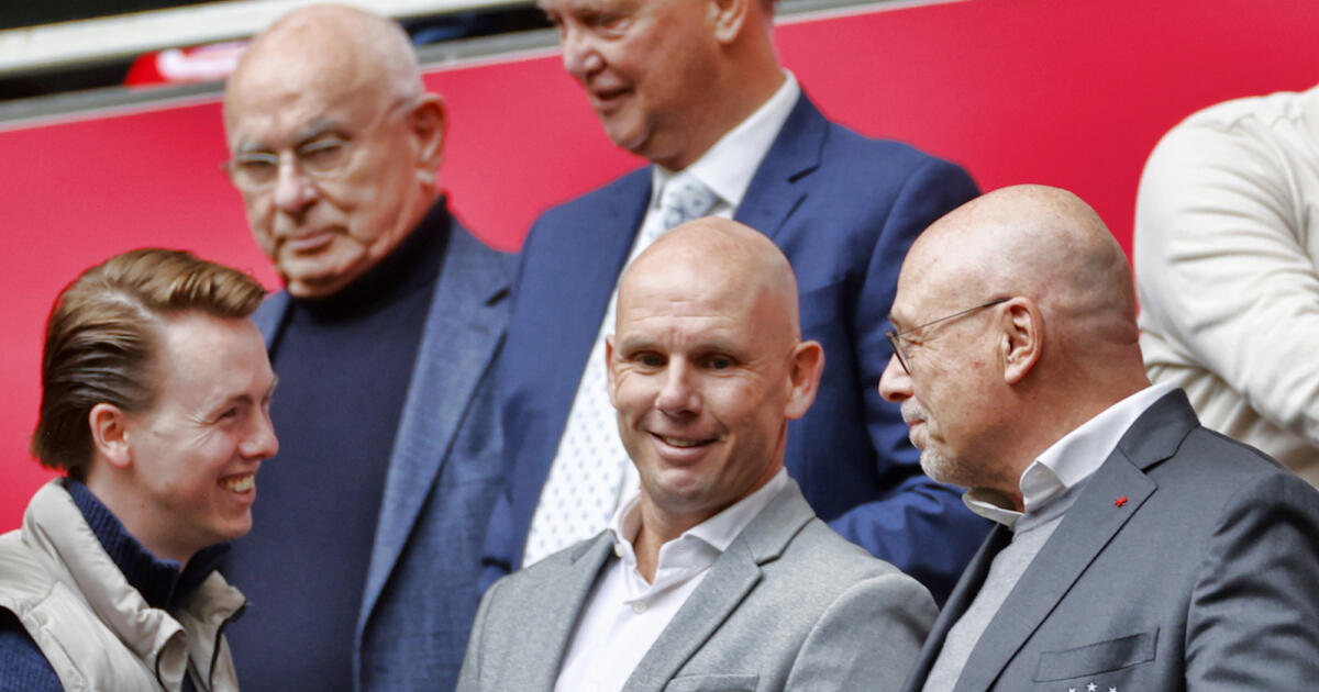 Van Halst deelt statement: "Aan al het moois komt nu… | Voetbalnieuws