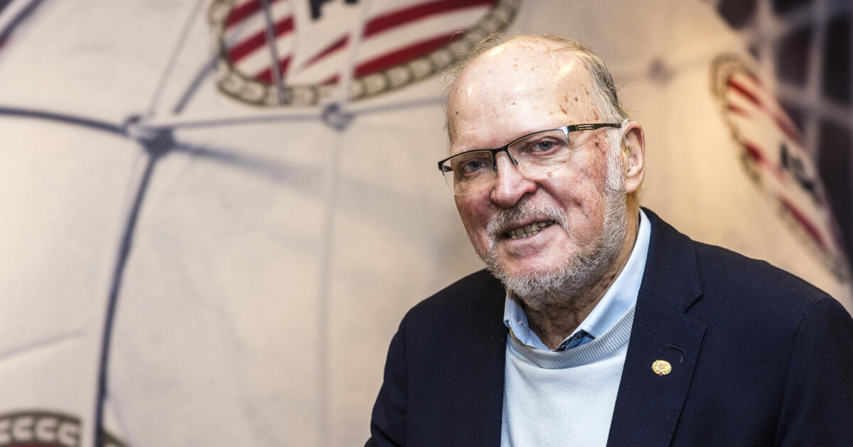 Willy van de Kerkhof pakt PSV'er aan: "Ik had hem een knal… | PSVFans