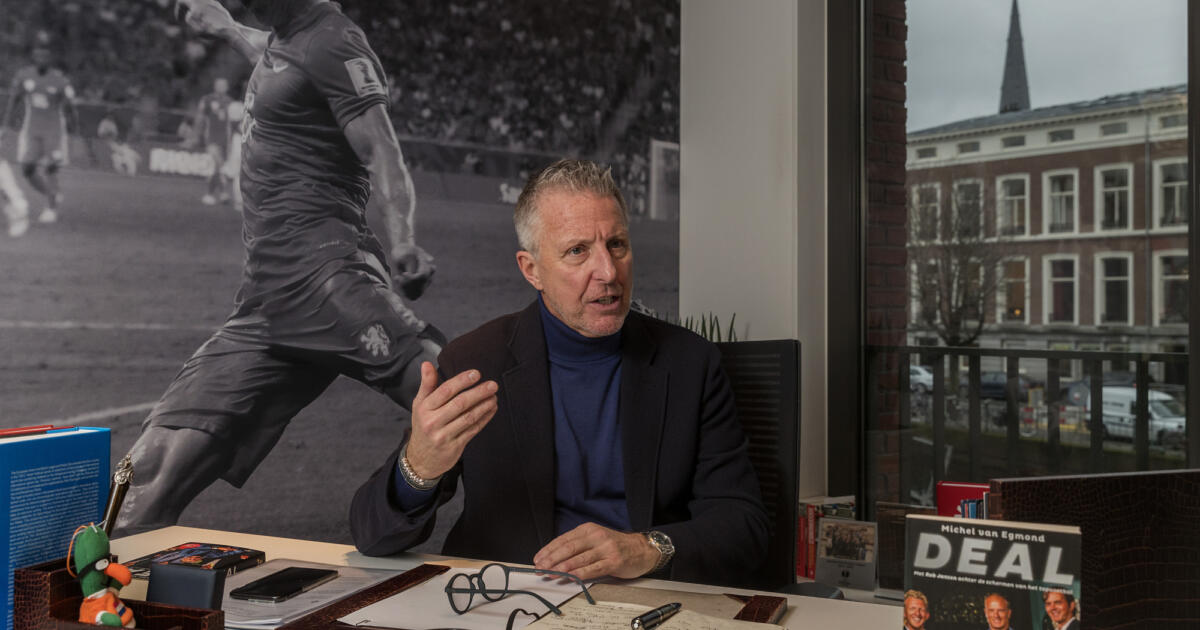 Jansen voor gek verklaard: "Ben jij gestopt met je… | Voetbalnieuws