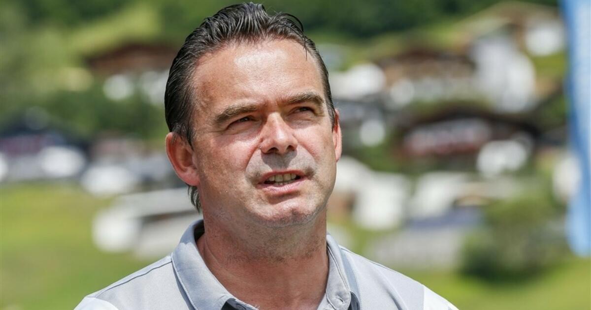 Overmars niet goed in orde: "Die is totaal de oude niet meer" | Ajax1