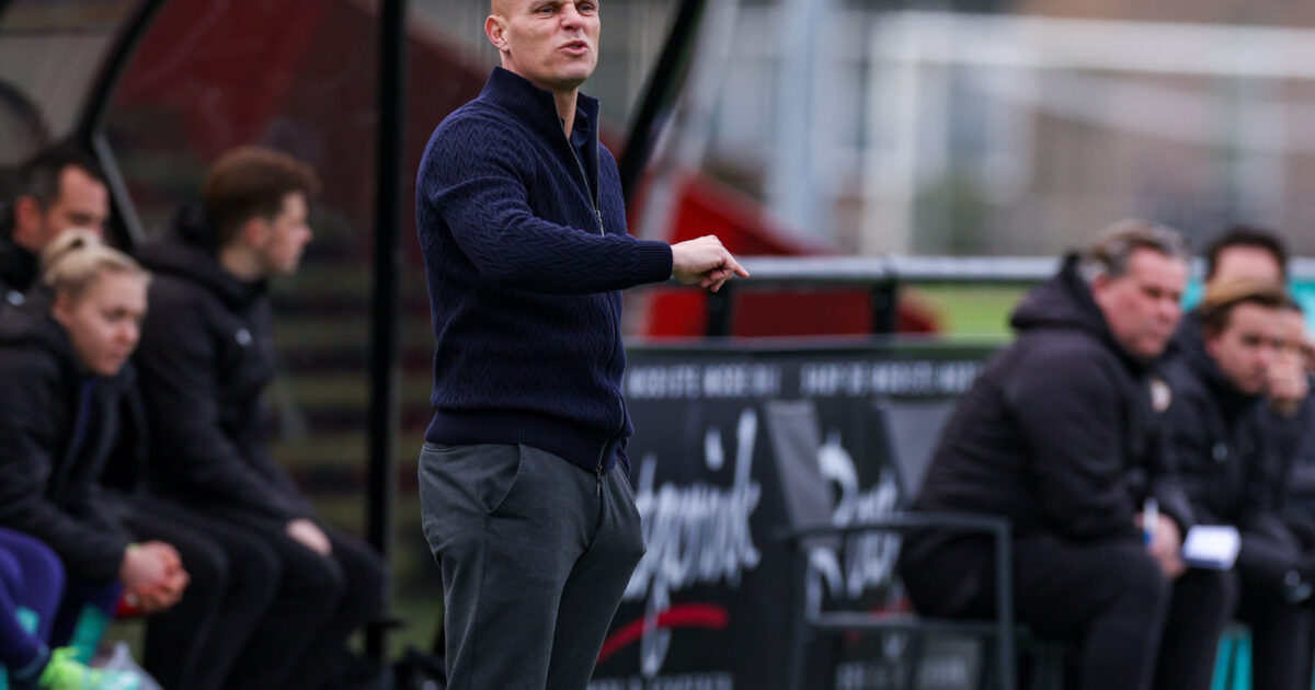 De Rooij strijdbaar: "We spelen in eigen huis… | Vrouwenvoetbalnieuws