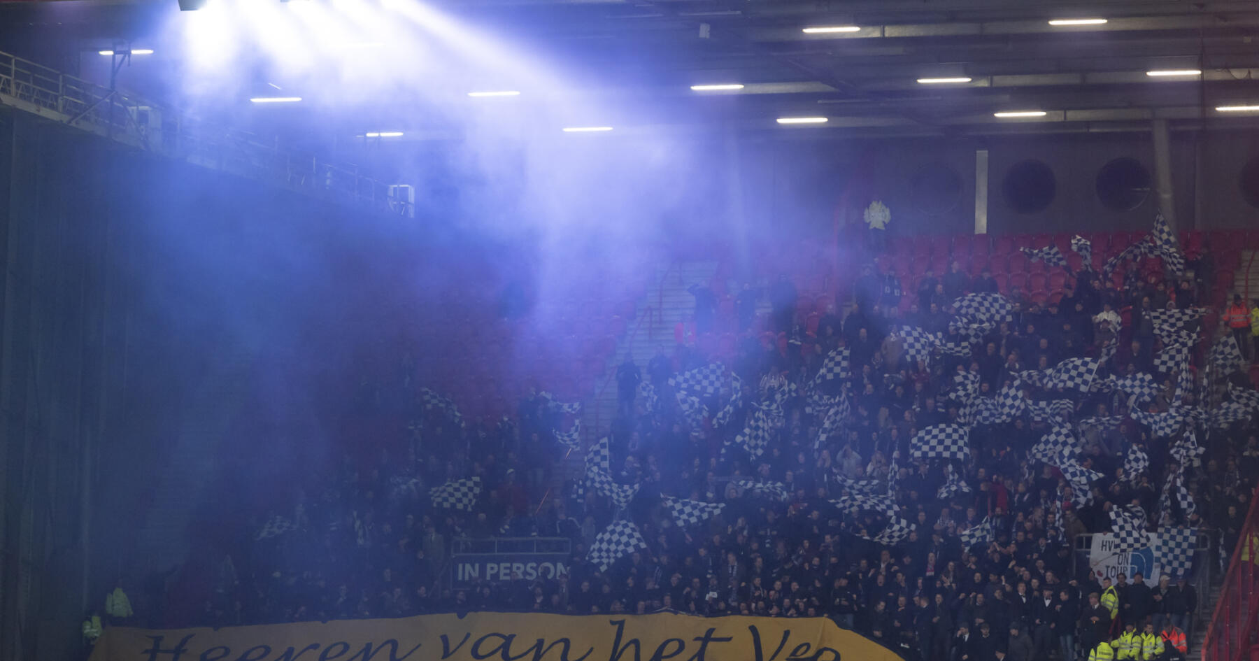SC Heerenveen gesteund door 'uitverkocht' uitvak… | Twentefans.nl