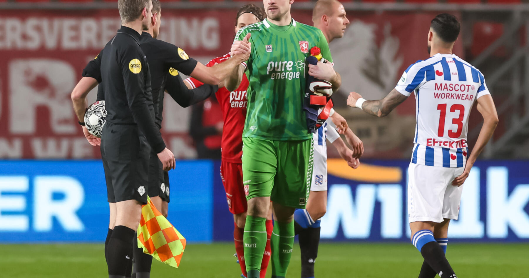 "Lars Unnerstall van FC Twente krijgt een eervolle… | Twentefans.nl
