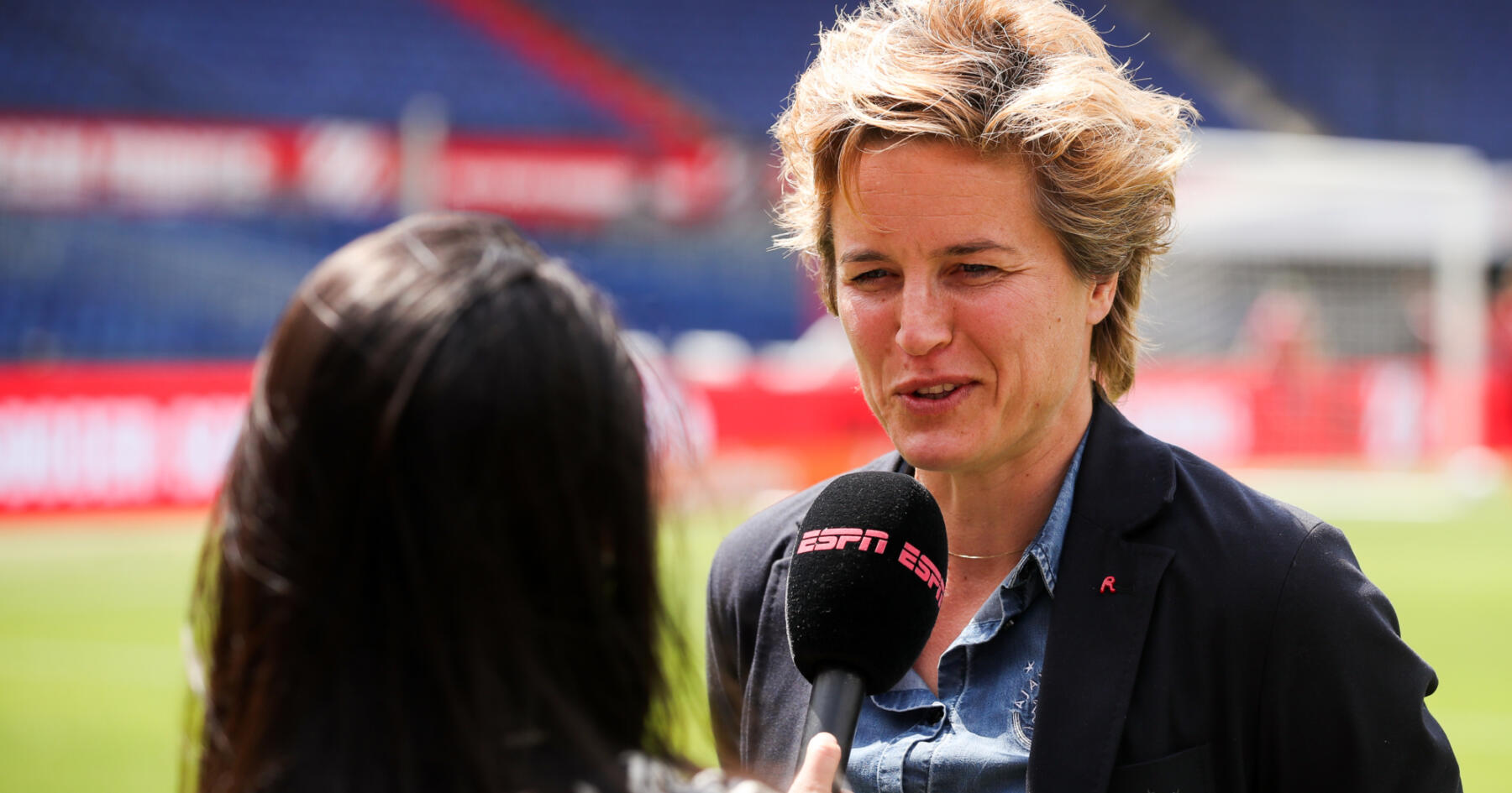 Daphne Koster hekelt WK: "Ik word daar heel… | Voetbalnieuws
