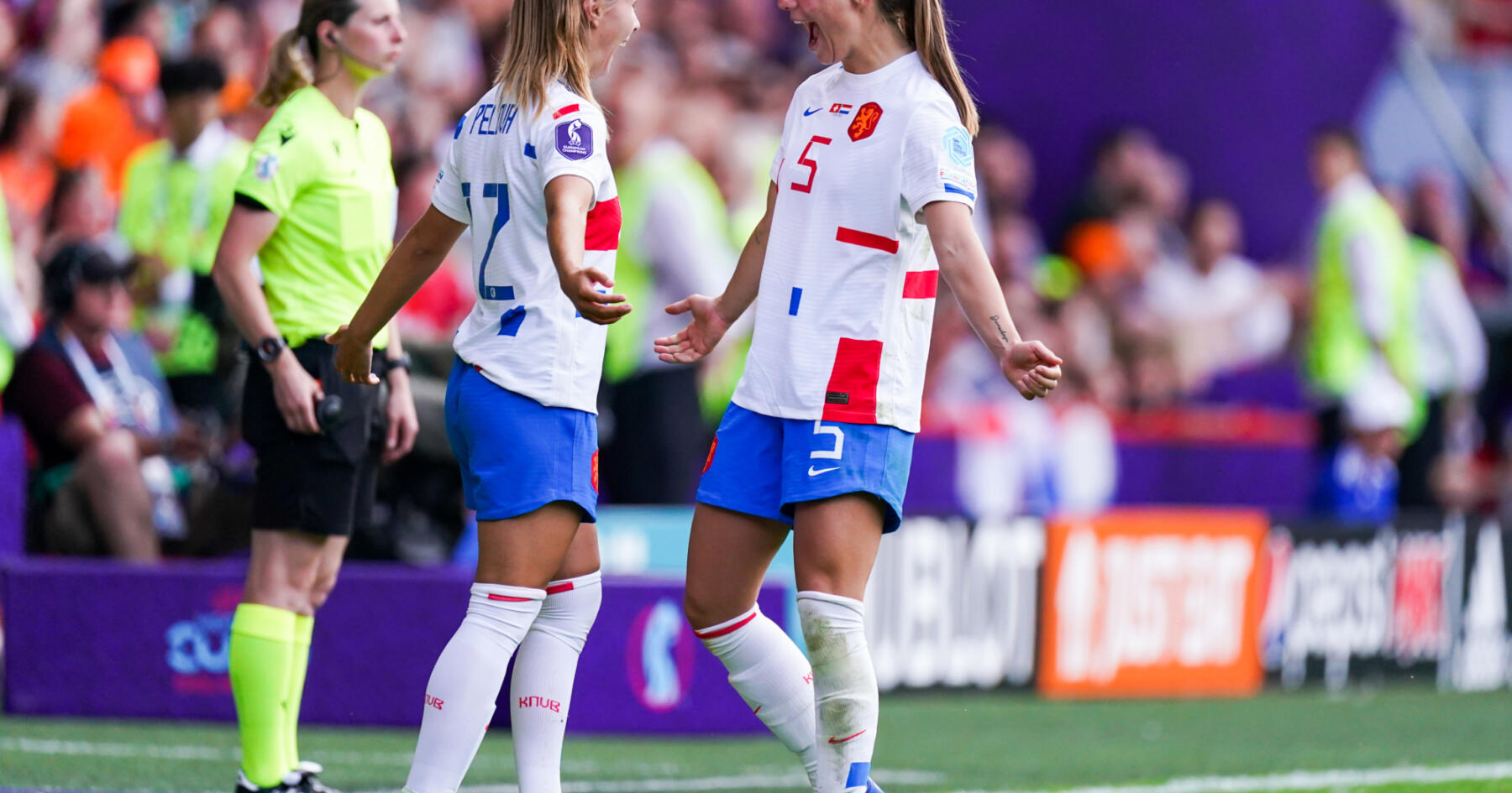 Lynn Wilms soms in de schaduw: "Het gaat vaak… | Vrouwenvoetbalnieuws