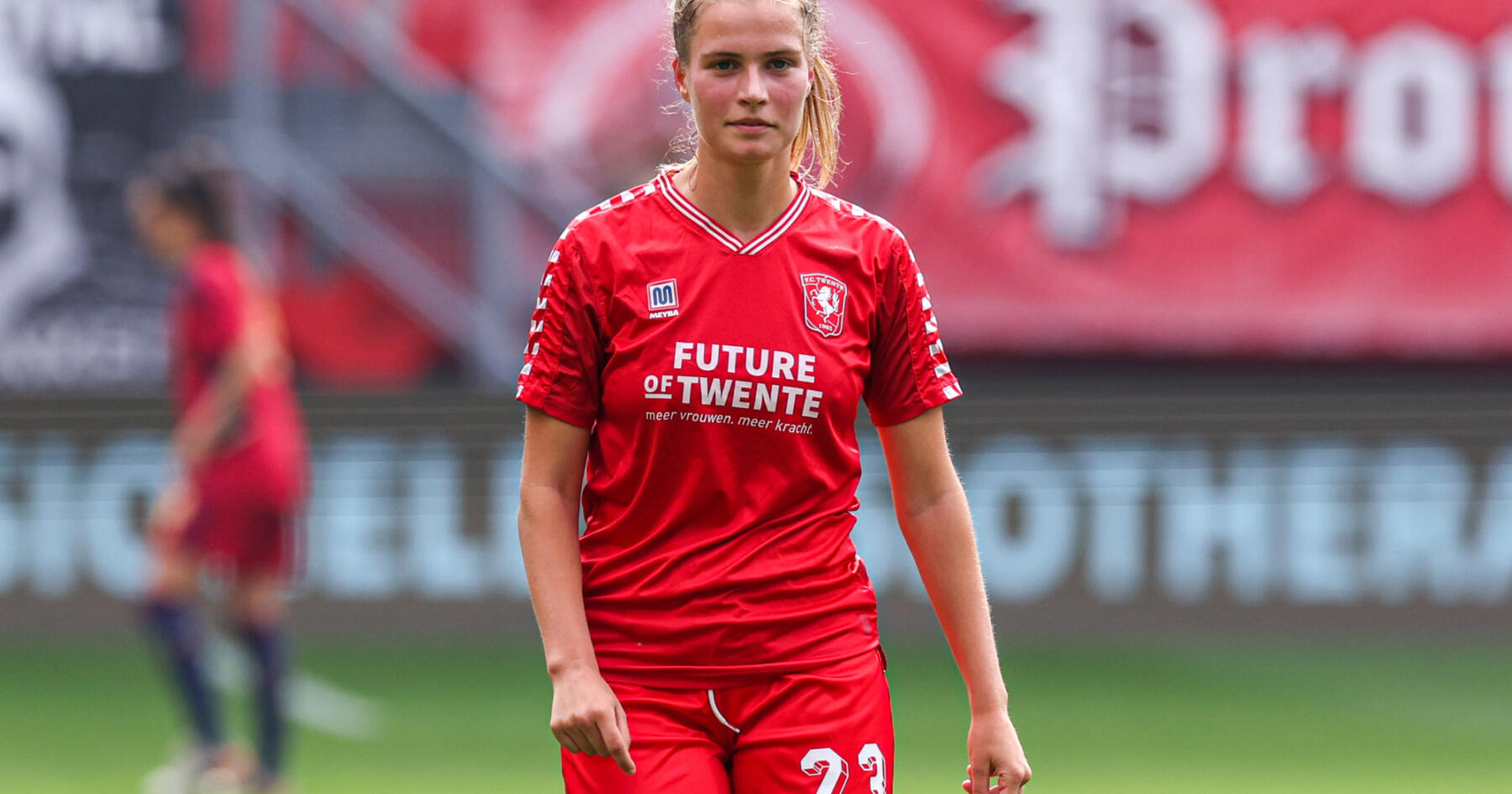 Marit Auée wijst: "Hier groei je in mee als nieuwe… | Twentefans.nl