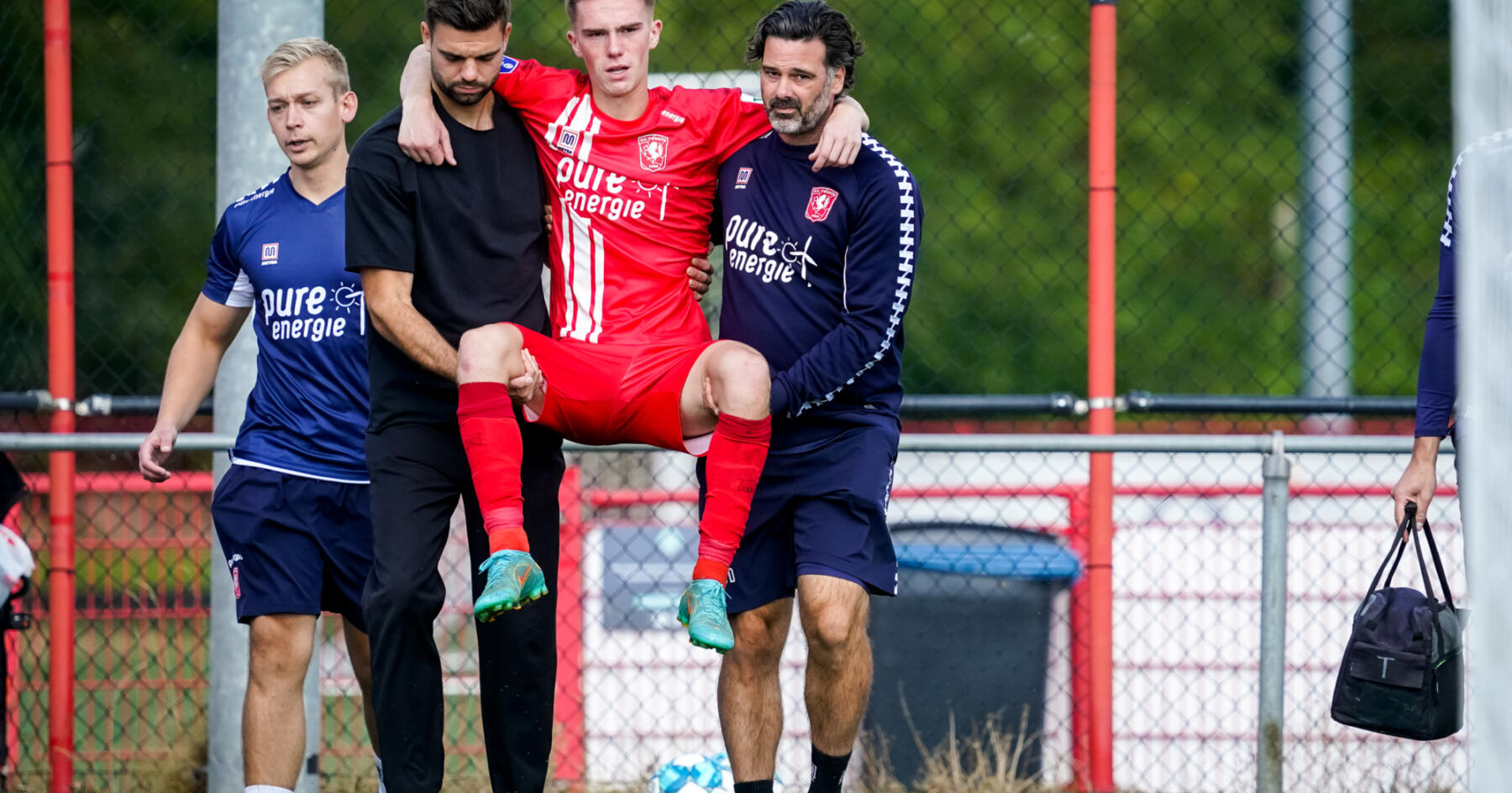 Enkel Rots niet gebroken: "Daar waren ze een beetje… | Twentefans.nl