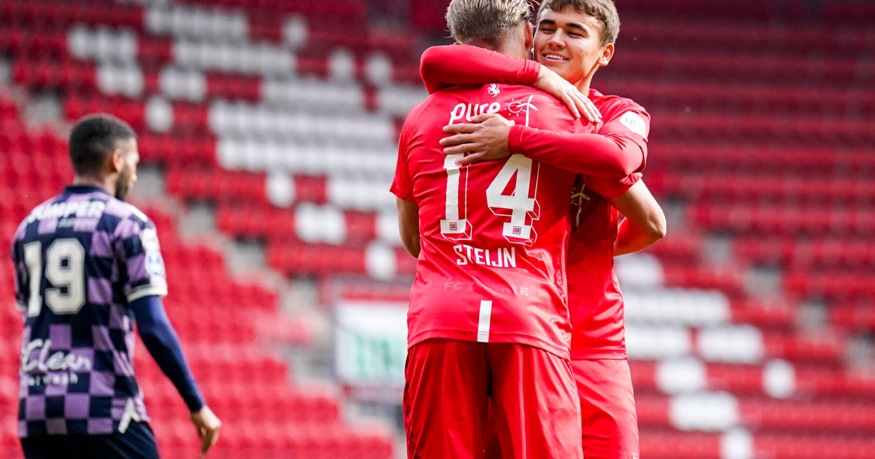 FC Twente wint met ruime cijfers in oefenduel van Go… | Twentefans.nl