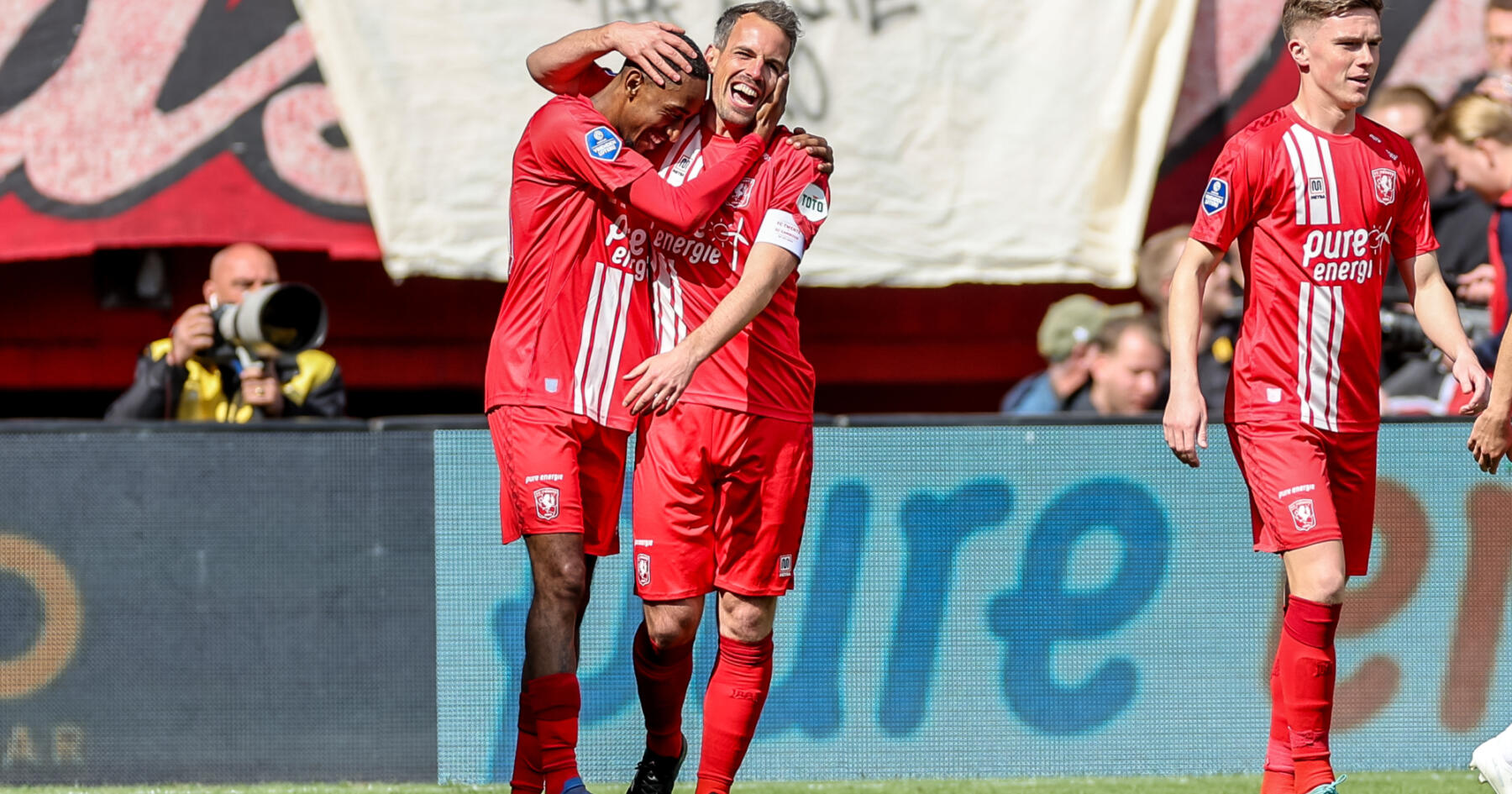 Twee FC Twente-verdedigers beloont met plek in Elftal… | Twentefans.nl