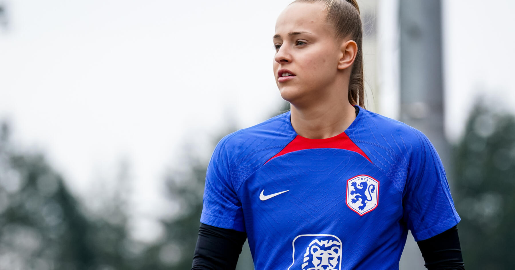 Van Domselaar legt uit: "Daarom Aston Villa in… | Vrouwenvoetbalnieuws