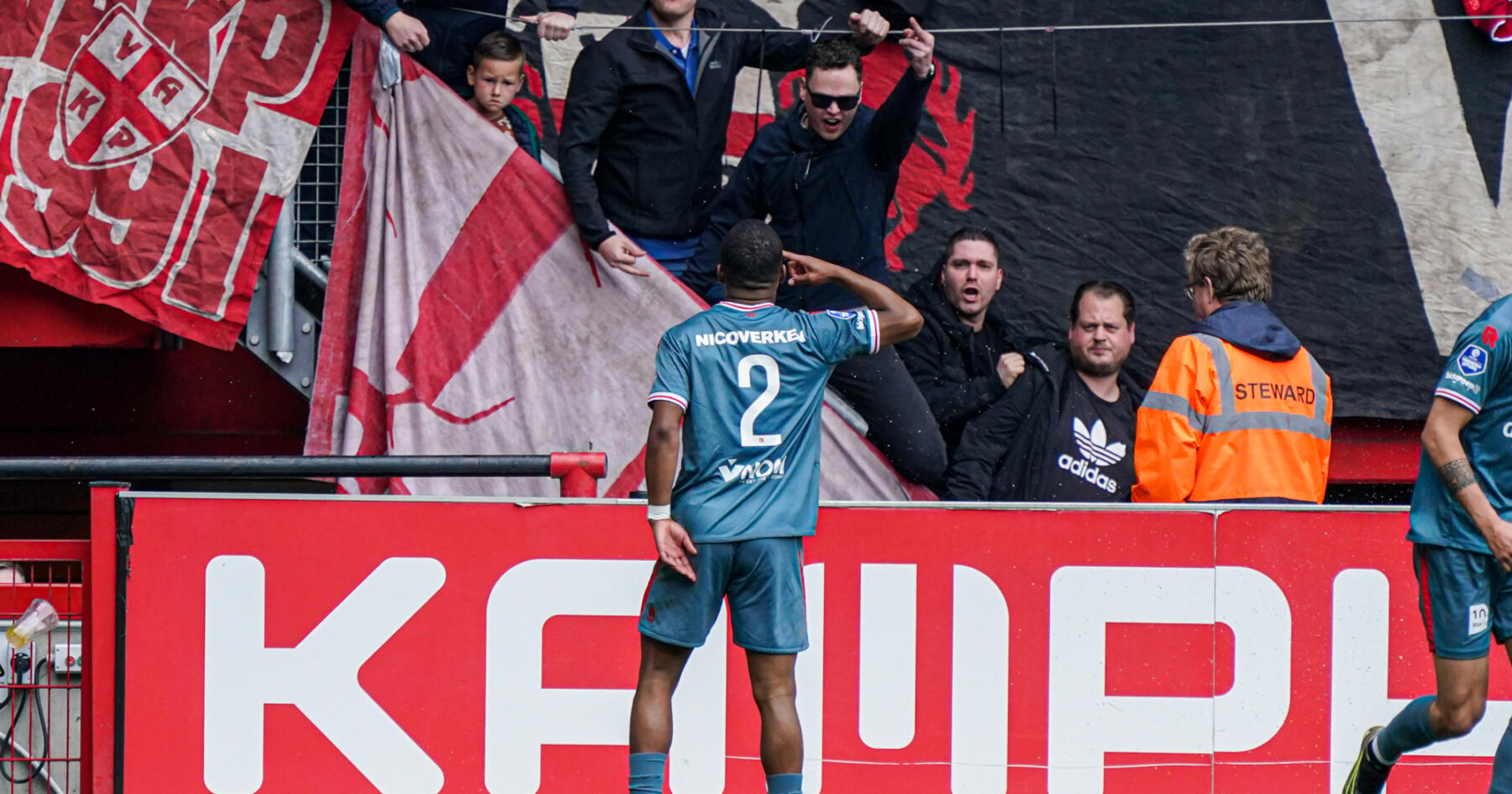 FC Twente waarschuwt: "We kunnen dan de seizoenkaart… | Twentefans.nl