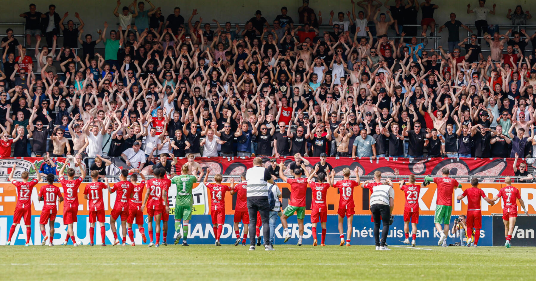 "FC Twente voetbalt op dit moment het beste van… | Twentefans.nl
