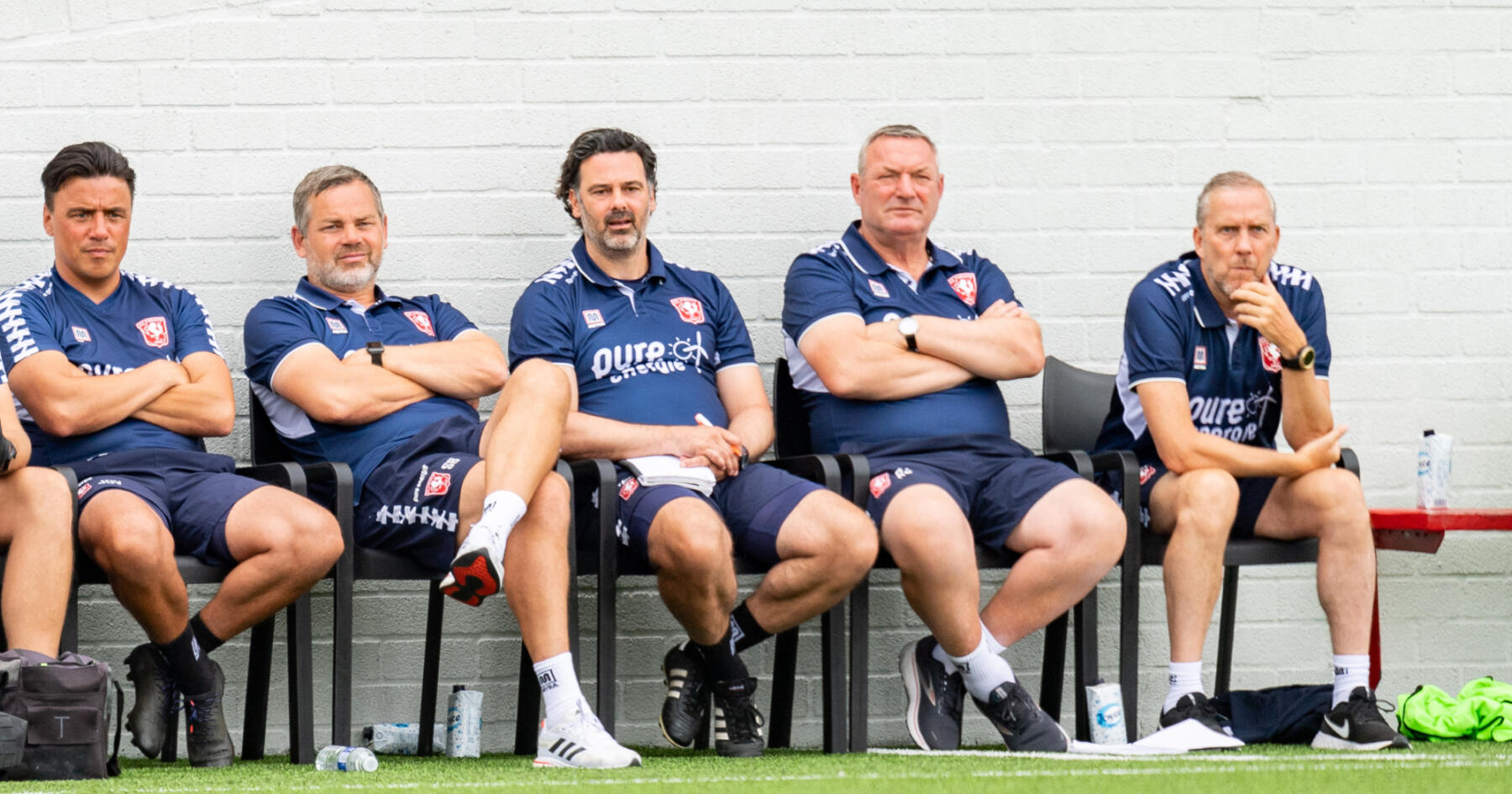 FC Twente neemt afscheid van twee assistenten na… | Twentefans.nl