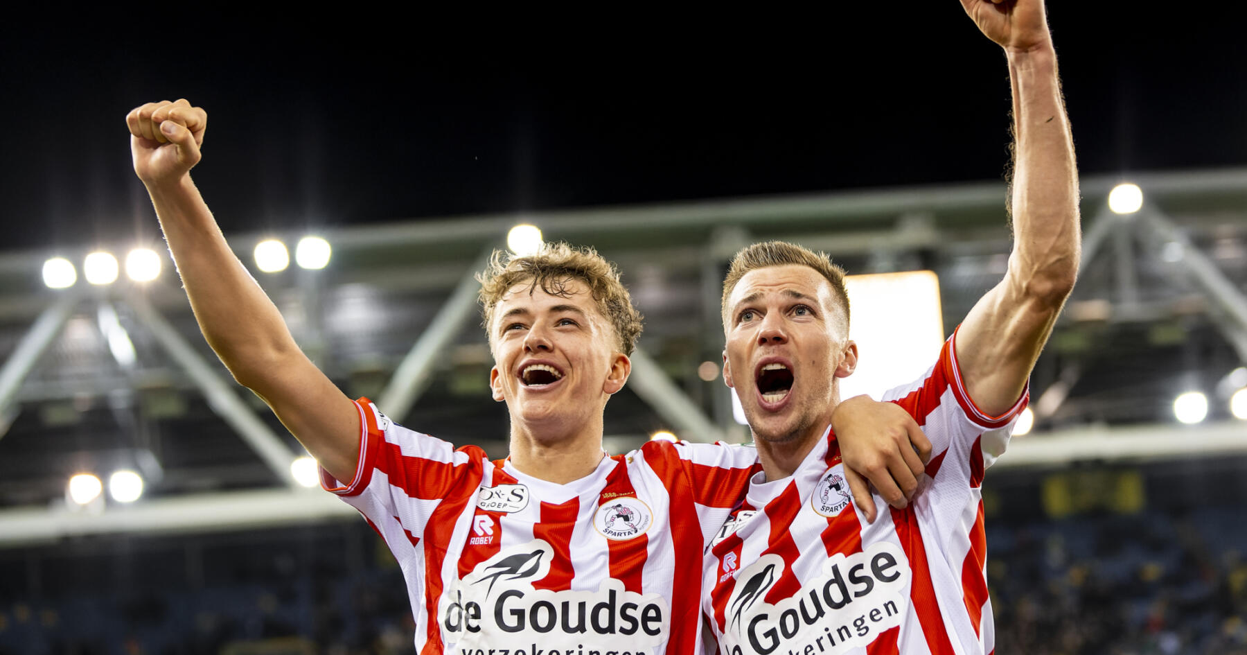 'FC Twente grijpt mis: Mijnans vertrekt per direct… | Twentefans.nl