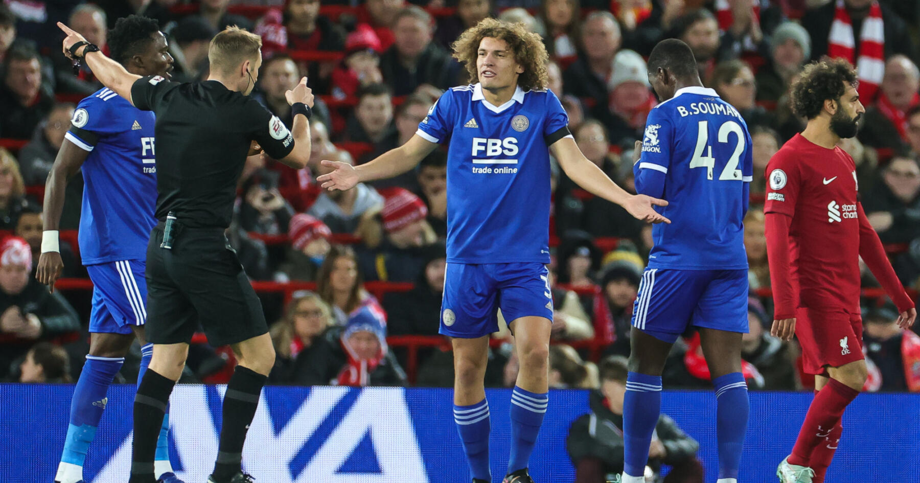 Ongelooflijk! Faes scoort tegen Liverpool twee maal in… | FeanOnline