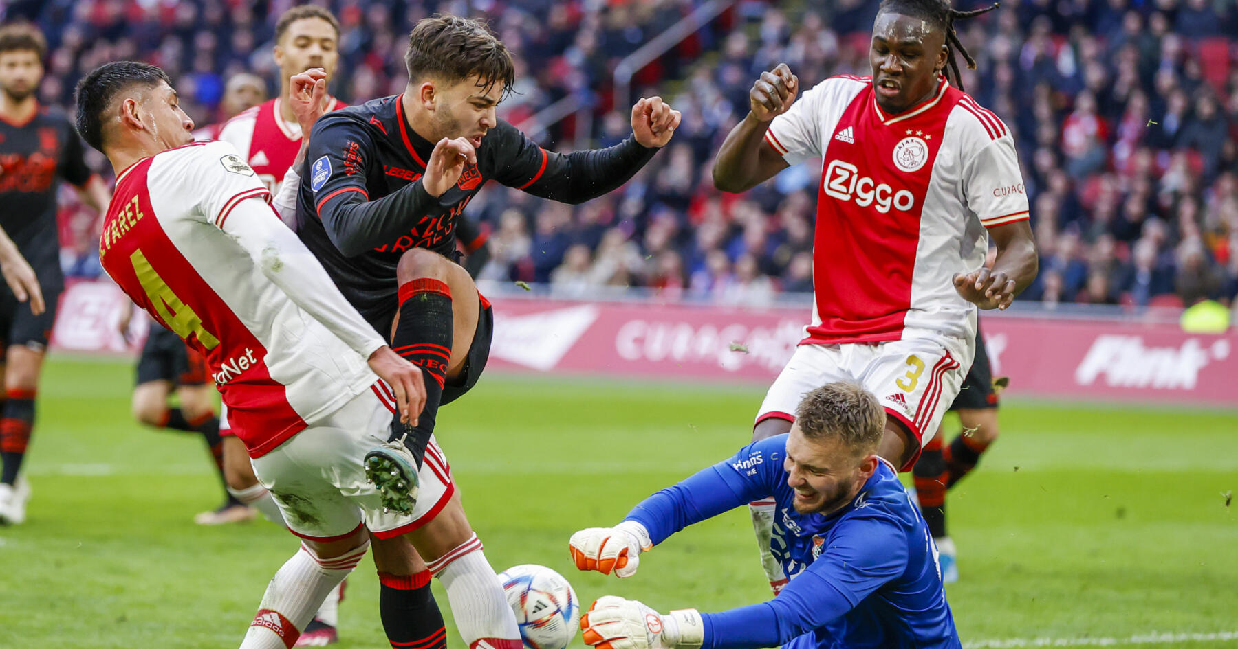 Perez over Ajax-speler: "Dat kan hij gewoon niet zo… | Voetbalnieuws