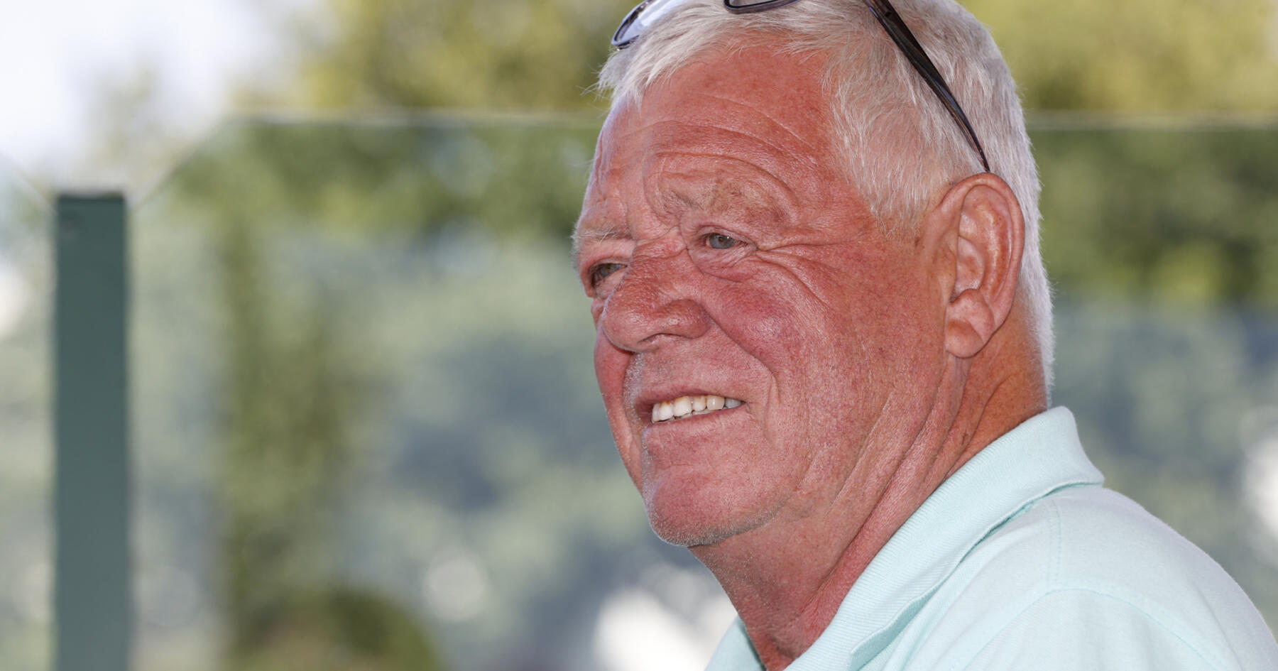 Johnny Rep haalt uit: "Het is een puinhoop sinds hij… | Voetbalnieuws