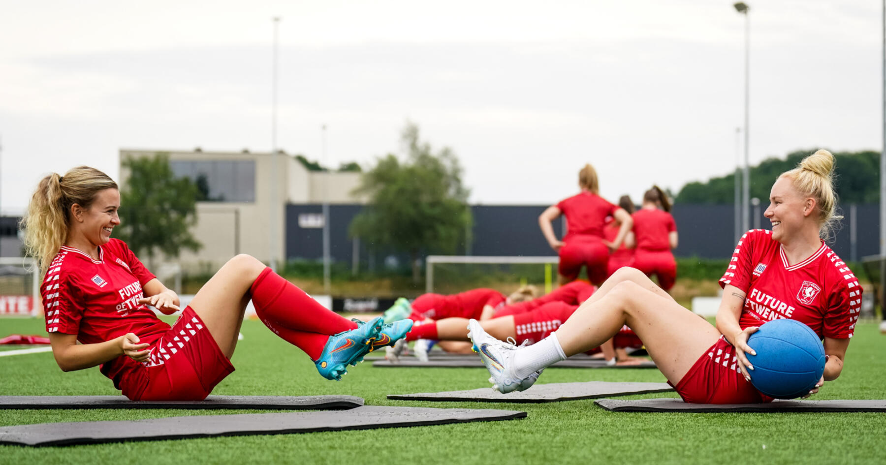 FOTO | FC Twente begint aan voorbereiding:… | Vrouwenvoetbalnieuws