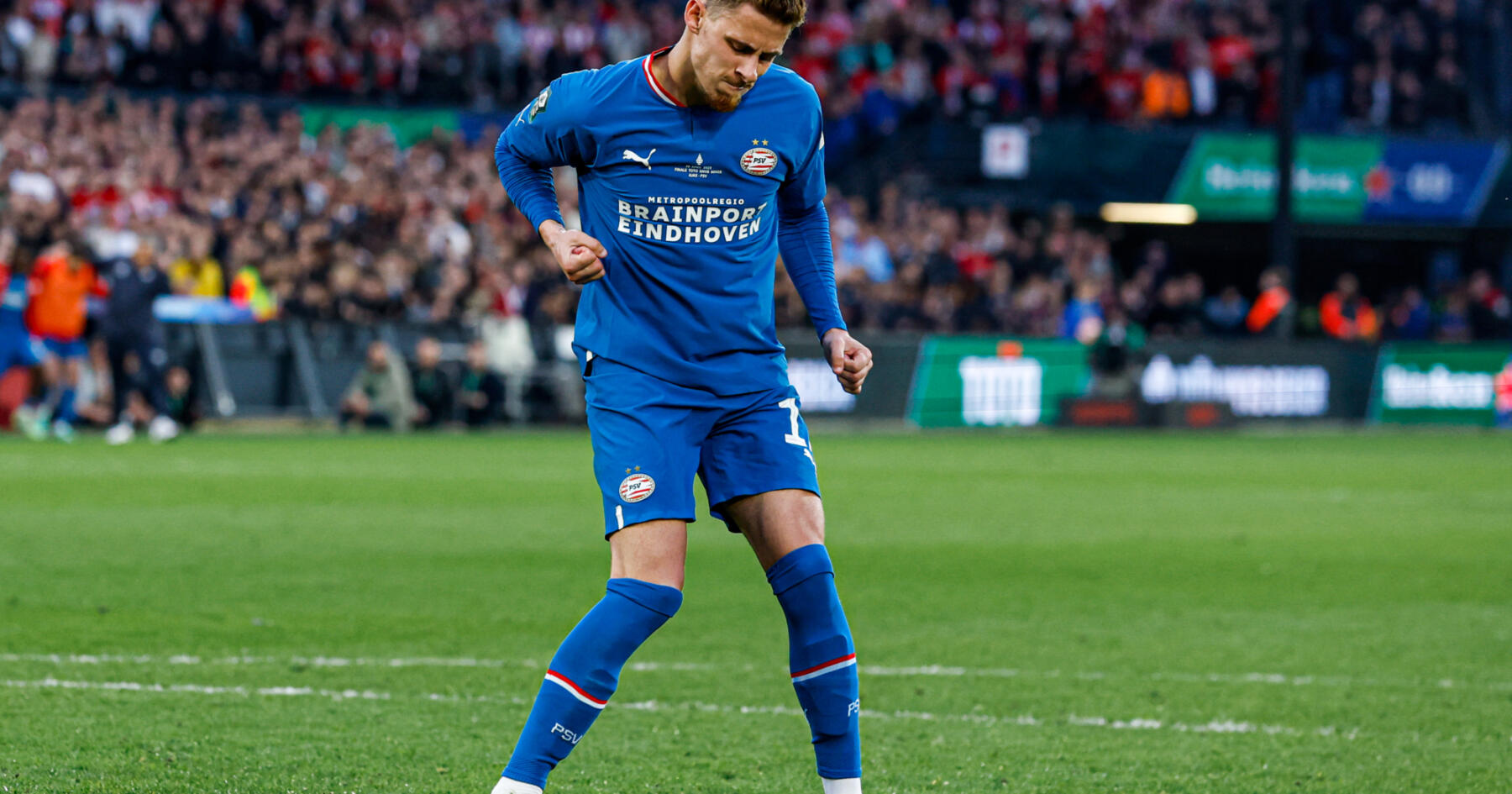 Thorgan Hazard op weg terug bij PSV? "Dan zit hij bij de… | PSVFans