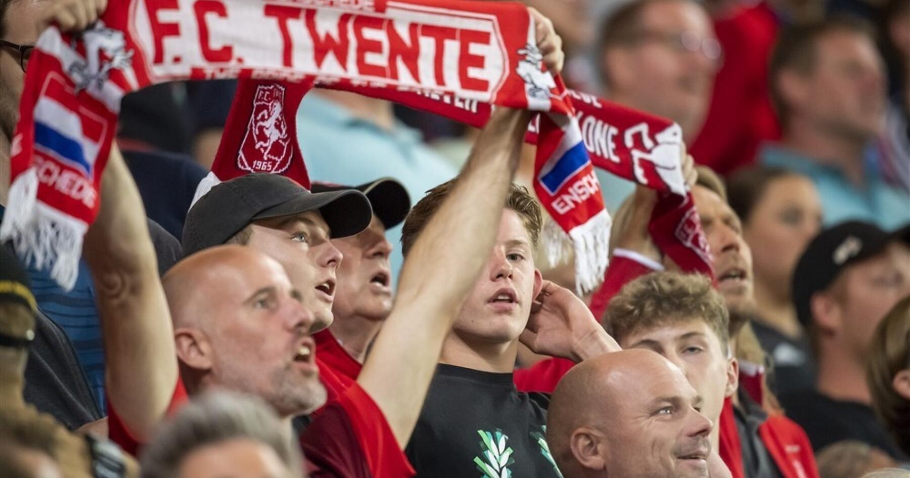 FC Twente eert Wessels: "Wilde de club alleen… | Twentefans.nl