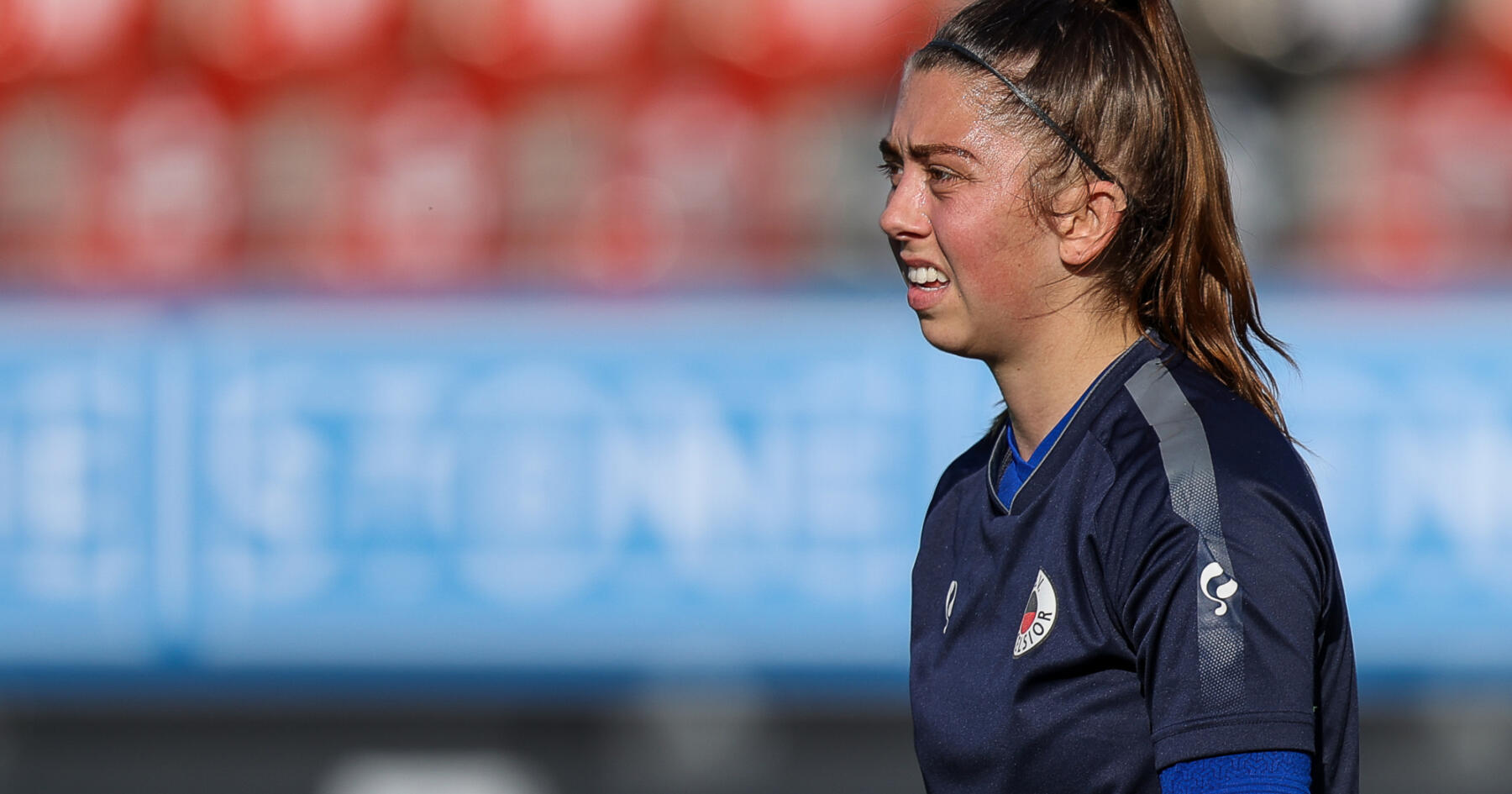 FOTO | Vertrekkende Excelsior-goalie eerste… | Vrouwenvoetbalnieuws