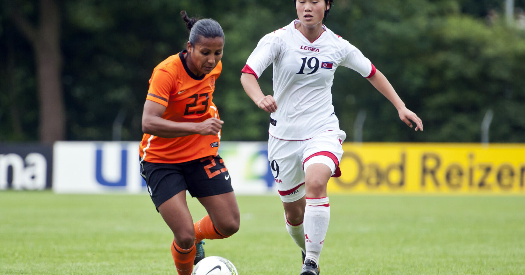 Oud-international Van Eyck langer trainer bij… | Vrouwenvoetbalnieuws