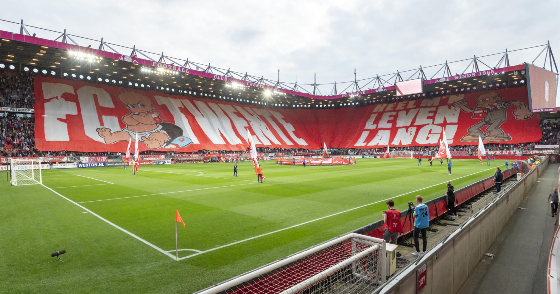FC Twente-fans gaan meer betalen voor biertje: "Door… | Voetbalnieuws